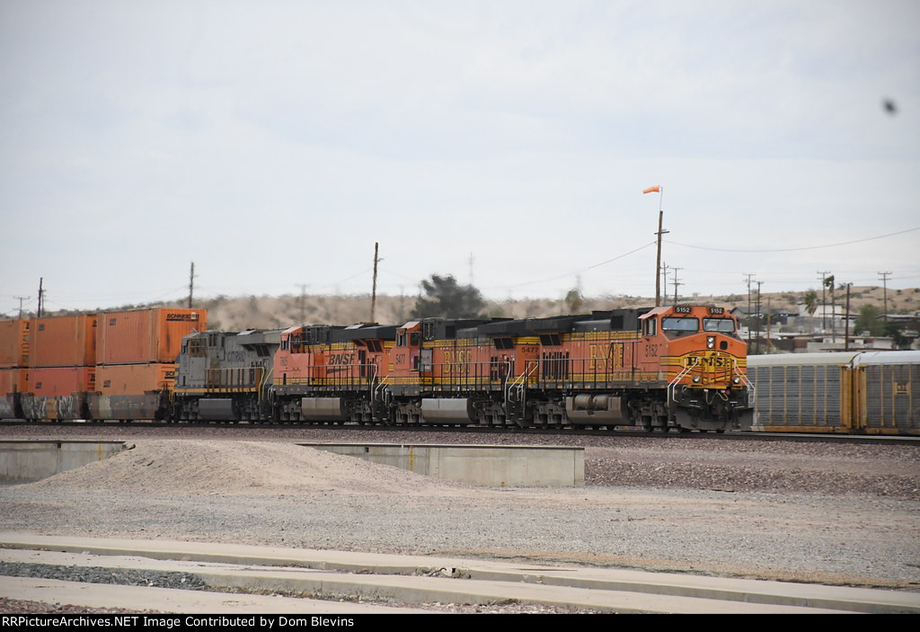 BNSF 5152